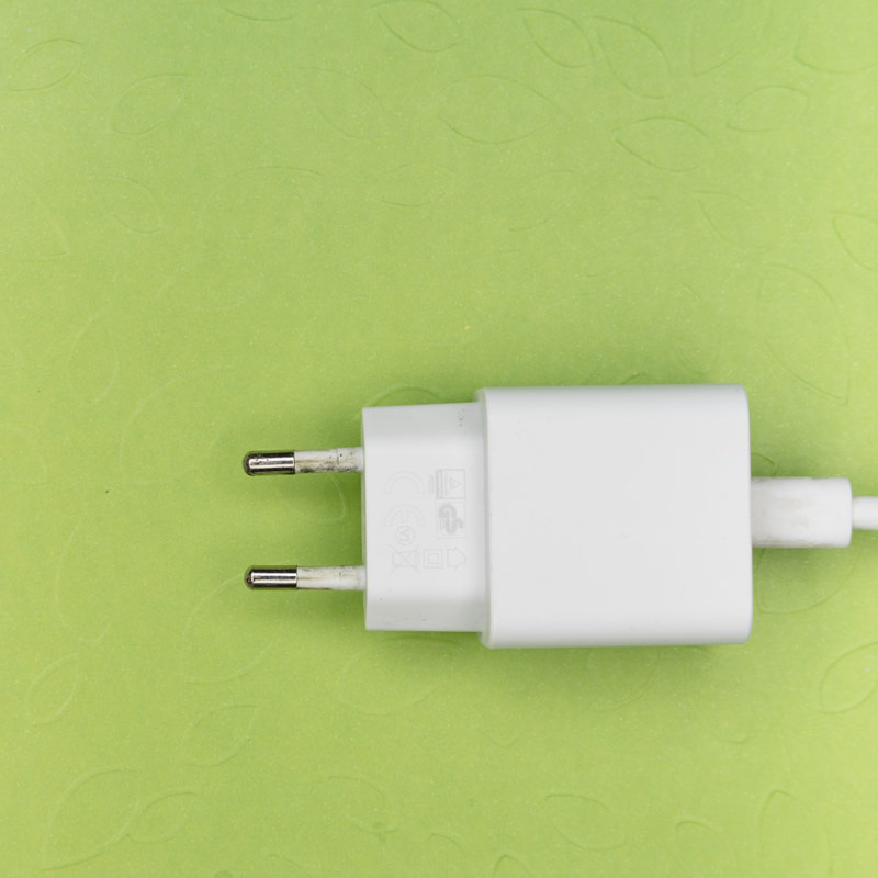 Simone - Personal Portfolio Template